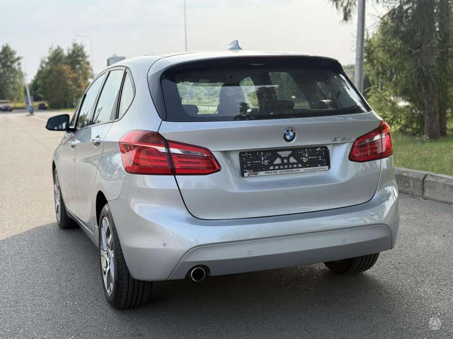 Pelēks BMW 218 Active Tourer 2015 Panevēža, ar dzinēja tilpumu 2.00 L un nobraukumu 169 tūkst. km par 8900 €, foto 16 vietnē AUTOMOTO.COM.LV