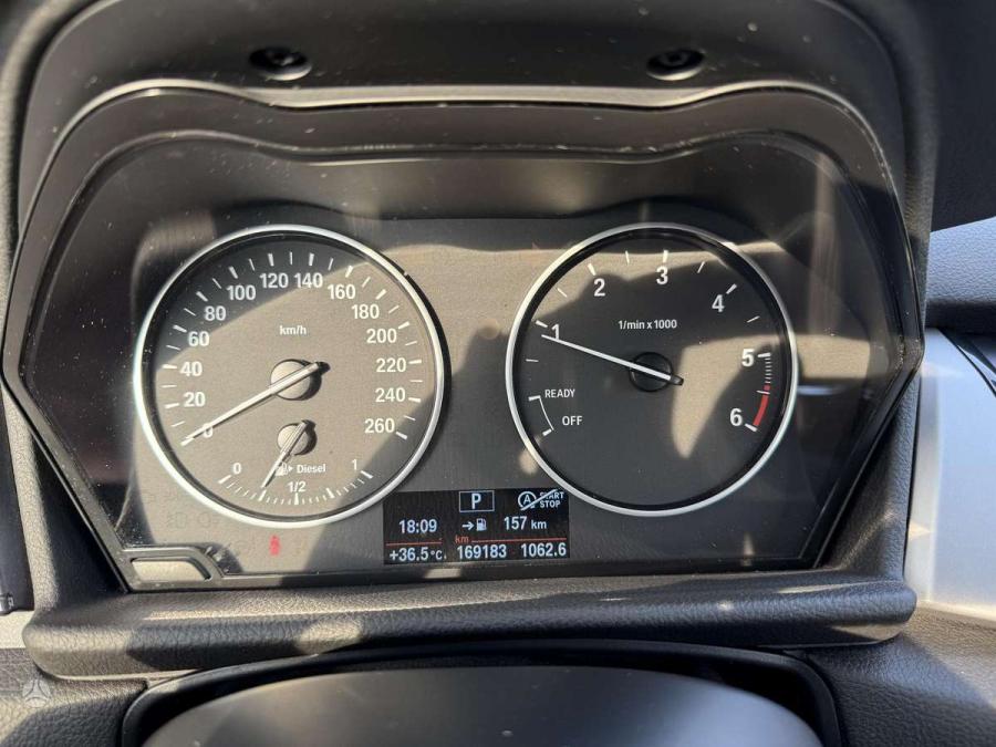 Pelēks BMW 218 Active Tourer 2015 Panevēža, ar dzinēja tilpumu 2.00 L un nobraukumu 169 tūkst. km par 8900 €, foto 32 vietnē AUTOMOTO.COM.LV