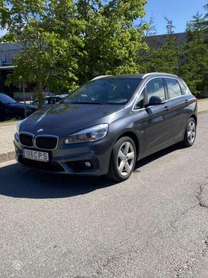 Pelēks BMW 218 Active Tourer 2016 Viļņa, ar dzinēja tilpumu 2.00 L un nobraukumu 210 tūkst. km par 10450 €, foto  vietnē AUTOMOTO.COM.LV