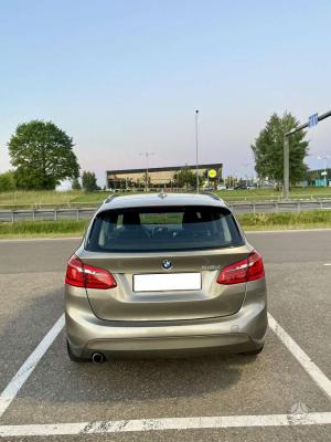 Pelēks BMW 218 Active Tourer 2016 Viļņa, ar dzinēja tilpumu 2.00 L un nobraukumu 171 tūkst. km par 9900 €, foto 3 vietnē AUTOMOTO.COM.LV