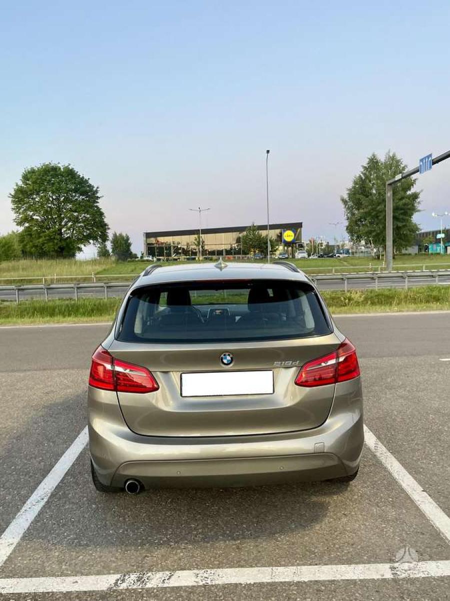 Pelēks BMW 218 Active Tourer 2016 Viļņa, ar dzinēja tilpumu 2.00 L un nobraukumu 171 tūkst. km par 9900 €, foto 3 vietnē AUTOMOTO.COM.LV