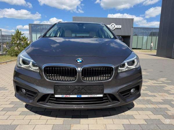 Grey BMW 218 Active Tourer 2016 in Siauliai, with an engine capacity of 2.00 L and mileage of 154 thousand km for 8200 €, photo 3 on AUTOMOTO.COM.LV