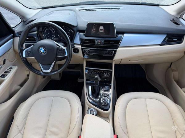 Grey BMW 218 Active Tourer 2016 in Siauliai, with an engine capacity of 2.00 L and mileage of 154 thousand km for 8200 €, photo 8 on AUTOMOTO.COM.LV