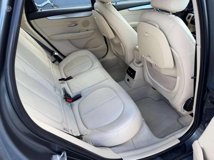 Серый БМВ 218 Active Tourer 2016 в Шяуляй, объемом двигателя 2.00 л и пробегом 154 тыс. км за 8200 €, фото 13 на AUTOMOTO.COM.LV