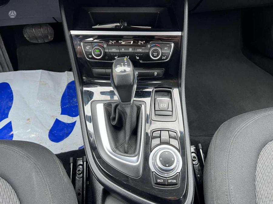 Pelēks BMW 218 Active Tourer 2016 Šauļi, ar dzinēja tilpumu 2.00 L un nobraukumu 218 tūkst. km par 7900 €, foto 20 vietnē AUTOMOTO.COM.LV