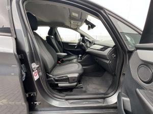 Pelēks BMW 218 Active Tourer 2016 Šauļi, ar dzinēja tilpumu 2.00 L un nobraukumu 218 tūkst. km par 7900 €, foto 25 vietnē AUTOMOTO.COM.LV