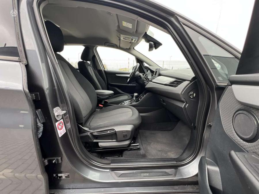 Pelēks BMW 218 Active Tourer 2016 Šauļi, ar dzinēja tilpumu 2.00 L un nobraukumu 218 tūkst. km par 7900 €, foto 25 vietnē AUTOMOTO.COM.LV