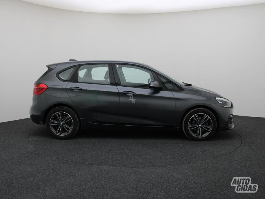 Grey BMW 218 Active Tourer 2019 in Vilnius, with an engine capacity of 1.50 L and mileage of 191 thousand km for 13399 €, photo 9 on AUTOMOTO.COM.LV