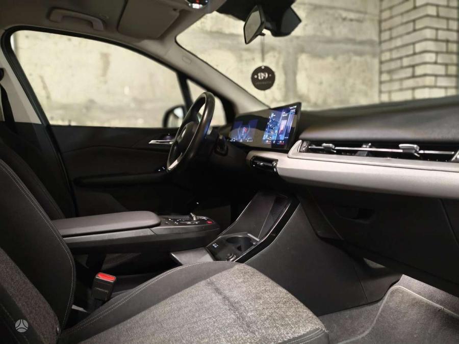 Pelēks BMW 218 Active Tourer 2022 Viļņa, ar dzinēja tilpumu 2.00 L un nobraukumu 209 tūkst. km par 17700 €, foto 24 vietnē AUTOMOTO.COM.LV