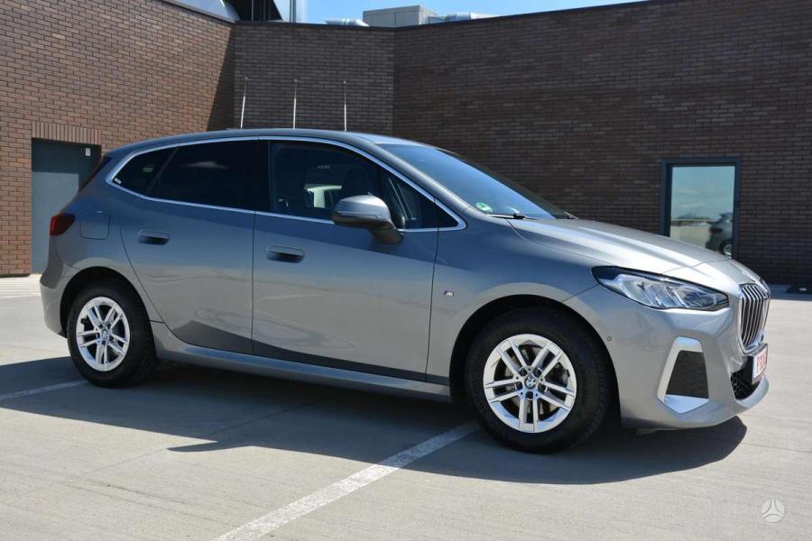 Grey BMW 218 Active Tourer 2023 in Vilnius, with an engine capacity of 1.50 L and mileage of 114 thousand km for 21900 €, photo 1 on AUTOMOTO.COM.LV