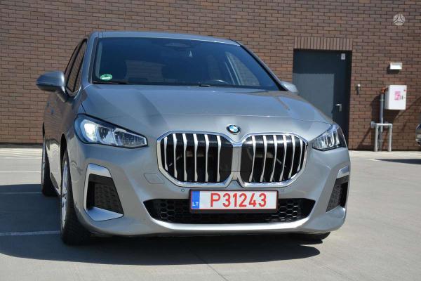 Grey BMW 218 Active Tourer 2023 in Vilnius, with an engine capacity of 1.50 L and mileage of 114 thousand km for 21900 €, photo 6 on AUTOMOTO.COM.LV