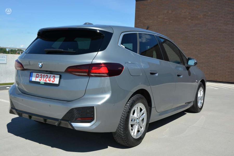 Grey BMW 218 Active Tourer 2023 in Vilnius, with an engine capacity of 1.50 L and mileage of 114 thousand km for 21900 €, photo 19 on AUTOMOTO.COM.LV