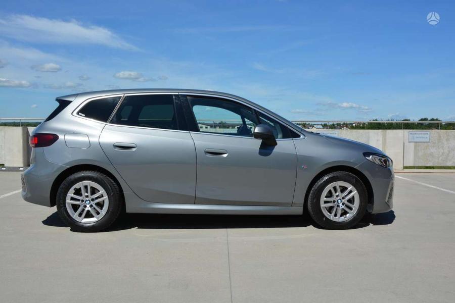 Grey BMW 218 Active Tourer 2023 in Vilnius, with an engine capacity of 1.50 L and mileage of 114 thousand km for 21900 €, photo 20 on AUTOMOTO.COM.LV