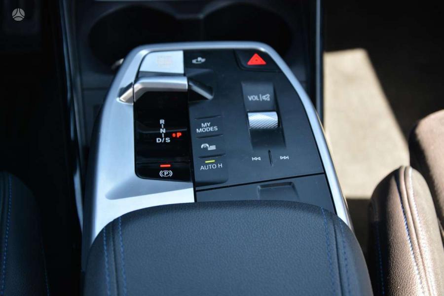 Grey BMW 218 Active Tourer 2023 in Vilnius, with an engine capacity of 1.50 L and mileage of 114 thousand km for 21900 €, photo 28 on AUTOMOTO.COM.LV