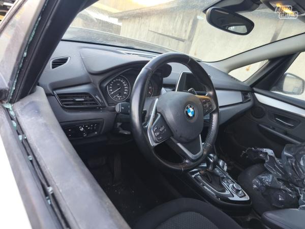 BMW 218 Active Tourer 2015 in Jurbarkas, with an engine capacity of 2.00 L and mileage of 155 thousand km for 3650 €, photo 5 on AUTOMOTO.COM.LV