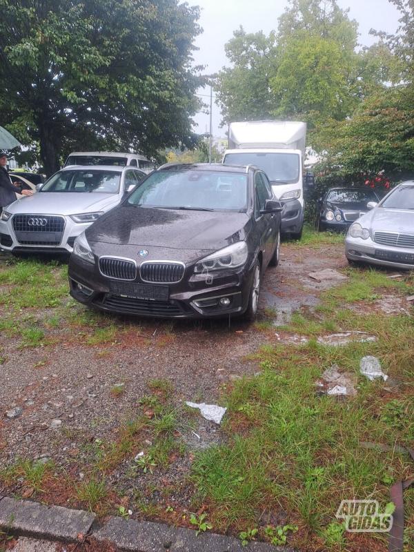 BMW 218 Active Tourer 2017 Panevēža, ar dzinēja tilpumu 2.00 L un nobraukumu 276 tūkst. km par 8500 €, foto  vietnē AUTOMOTO.COM.LV