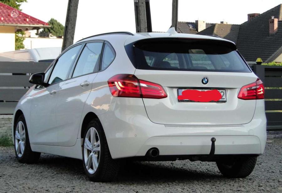 White BMW 218 Active Tourer 2015 in Vilnius, with an engine capacity of 1.50 L and mileage of 102 thousand km for 8400 €, photo 2 on AUTOMOTO.COM.LV