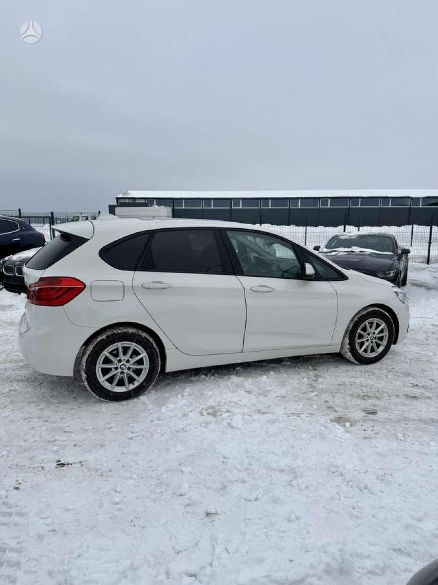 Balts BMW 218 Active Tourer 2015 Kauņa, ar dzinēja tilpumu 2.00 L un nobraukumu 192 tūkst. km par 8999 €, foto 6 vietnē AUTOMOTO.COM.LV