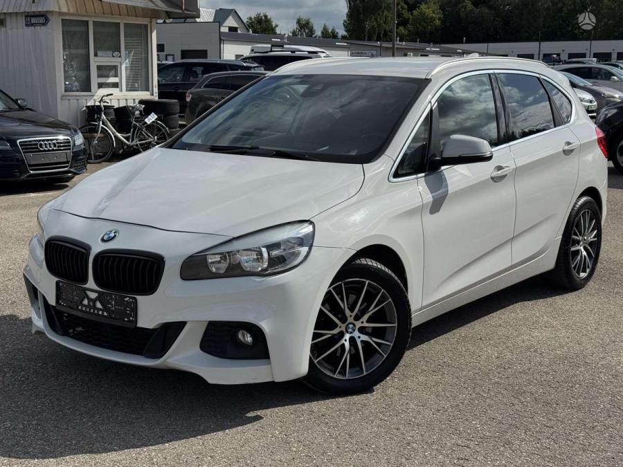 White BMW 218 Active Tourer 2016 in Utena, with an engine capacity of 1.50 L and mileage of 270 thousand km for 6250 €, photo 3 on AUTOMOTO.COM.LV