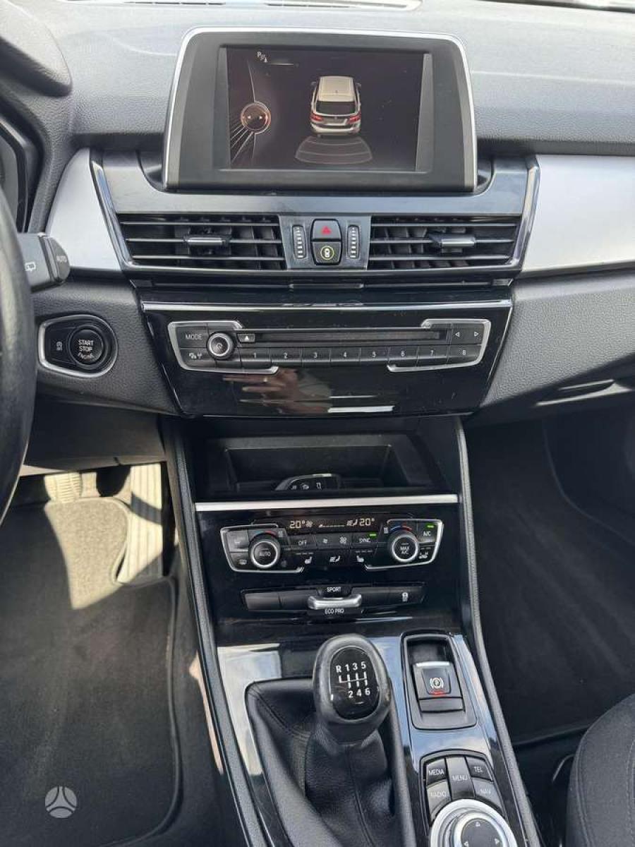 White BMW 218 Active Tourer 2016 in Utena, with an engine capacity of 1.50 L and mileage of 270 thousand km for 6250 €, photo 13 on AUTOMOTO.COM.LV