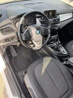 White BMW 218 Active Tourer 2016 in Utena, with an engine capacity of 1.50 L and mileage of 270 thousand km for 6250 €, photo 15 on AUTOMOTO.COM.LV