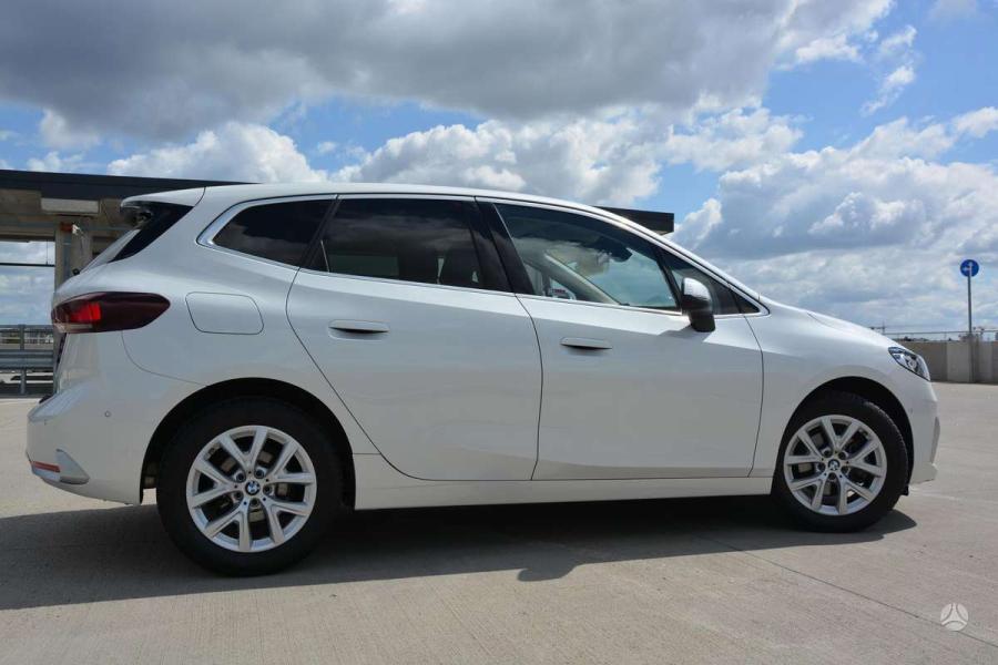 Balts BMW 218 Active Tourer 2024 Viļņa, ar dzinēja tilpumu 1.50 L un nobraukumu 78 tūkst. km par 20000 €, foto 4 vietnē AUTOMOTO.COM.LV