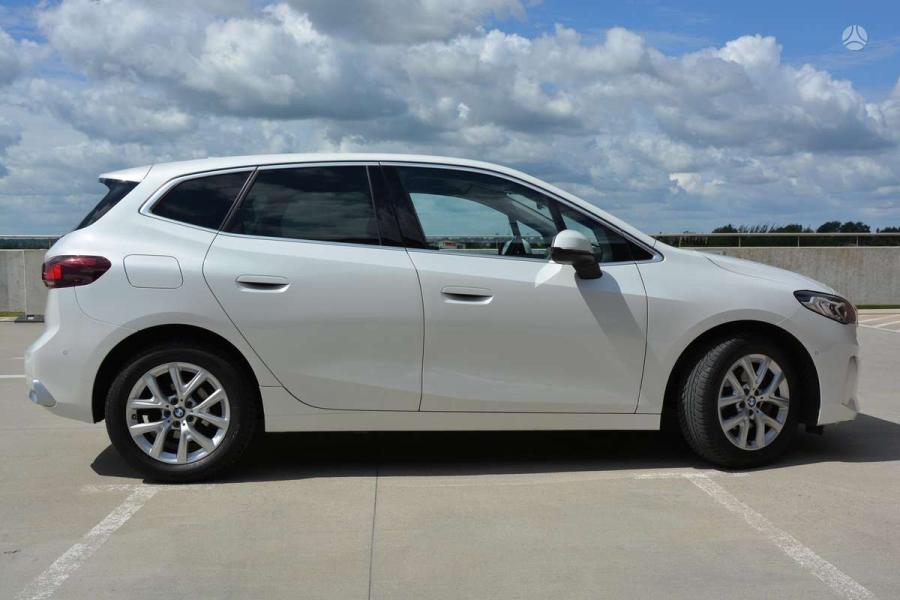 Balts BMW 218 Active Tourer 2024 Viļņa, ar dzinēja tilpumu 1.50 L un nobraukumu 78 tūkst. km par 20000 €, foto 12 vietnē AUTOMOTO.COM.LV
