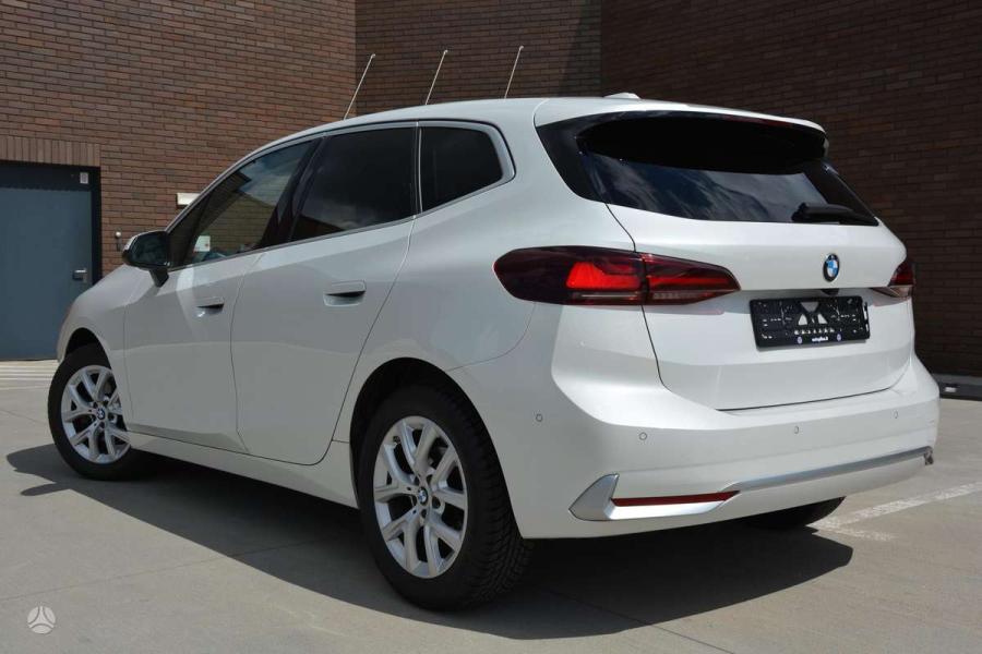 Balts BMW 218 Active Tourer 2024 Viļņa, ar dzinēja tilpumu 1.50 L un nobraukumu 78 tūkst. km par 20000 €, foto 14 vietnē AUTOMOTO.COM.LV