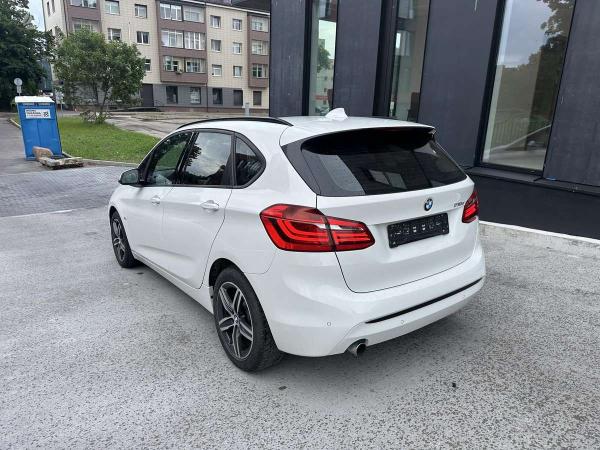 Balts BMW 218 Active Tourer 2015 Kauņa, ar dzinēja tilpumu 2.00 L un nobraukumu 128 tūkst. km par 9980 €, foto 6 vietnē AUTOMOTO.COM.LV