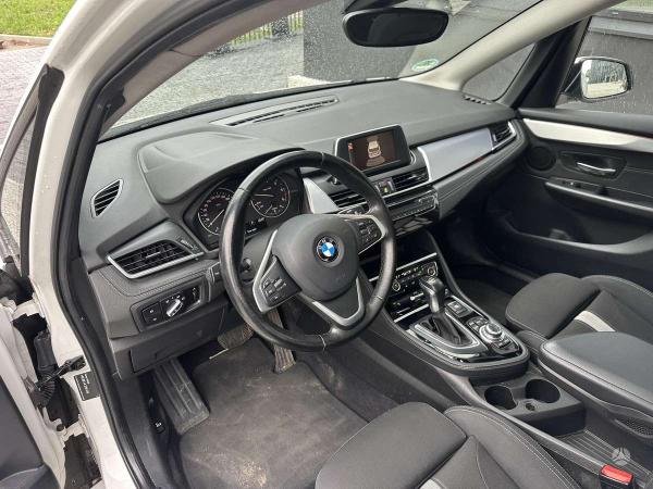 Balts BMW 218 Active Tourer 2015 Kauņa, ar dzinēja tilpumu 2.00 L un nobraukumu 128 tūkst. km par 9980 €, foto 8 vietnē AUTOMOTO.COM.LV