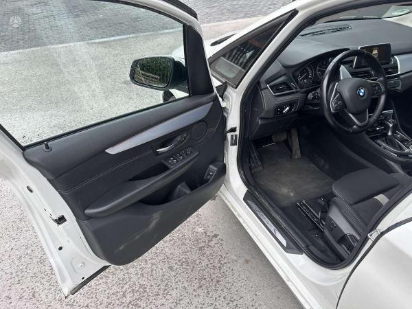 Balts BMW 218 Active Tourer 2015 Kauņa, ar dzinēja tilpumu 2.00 L un nobraukumu 128 tūkst. km par 9980 €, foto 10 vietnē AUTOMOTO.COM.LV