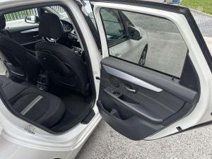 Белый БМВ 218 Active Tourer 2015 в Каунас, объемом двигателя 2.00 л и пробегом 128 тыс. км за 9980 €, фото 17 на AUTOMOTO.COM.LV