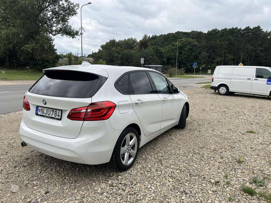 Balts BMW 218 Active Tourer 2015 Viļņa, ar dzinēja tilpumu 2.00 L un nobraukumu 268 tūkst. km par 7450 €, foto 10 vietnē AUTOMOTO.COM.LV