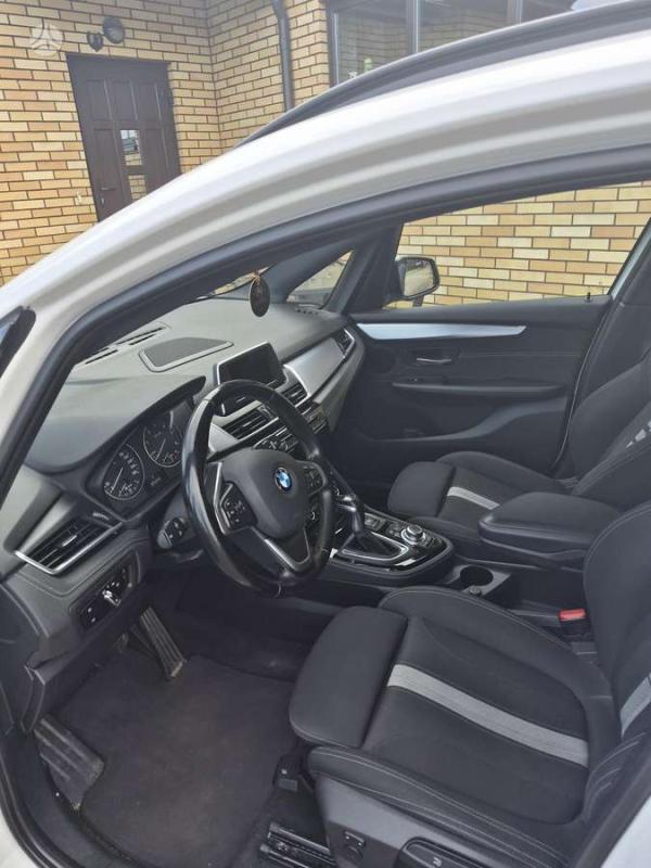 БМВ 218 Active Tourer 2015 в Куршенай на AUTOMOTO.COM.LV Белый БМВ 218 Active Tourer 2015 в Куршенай, объемом двигателя 2.00 л и пробегом 287 тыс. км за 7500 €, фото 10 на AUTOMOTO.COM.LV