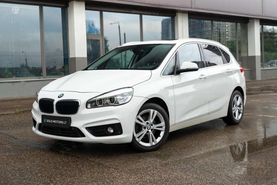 White BMW 218 Active Tourer 2016 in Vilnius, with an engine capacity of 2.00 L and mileage of 113 thousand km for 9999 €, photo 1 on AUTOMOTO.COM.LV