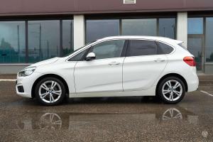 White BMW 218 Active Tourer 2016 in Vilnius, with an engine capacity of 2.00 L and mileage of 113 thousand km for 9999 €, photo 3 on AUTOMOTO.COM.LV