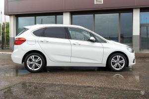 White BMW 218 Active Tourer 2016 in Vilnius, with an engine capacity of 2.00 L and mileage of 113 thousand km for 9999 €, photo 6 on AUTOMOTO.COM.LV