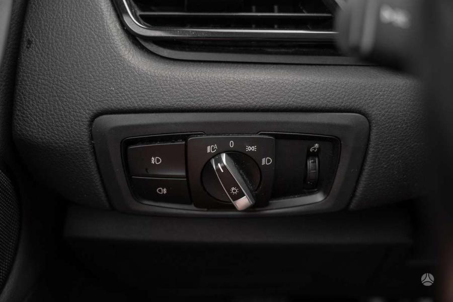White BMW 218 Active Tourer 2016 in Vilnius, with an engine capacity of 2.00 L and mileage of 113 thousand km for 9999 €, photo 22 on AUTOMOTO.COM.LV