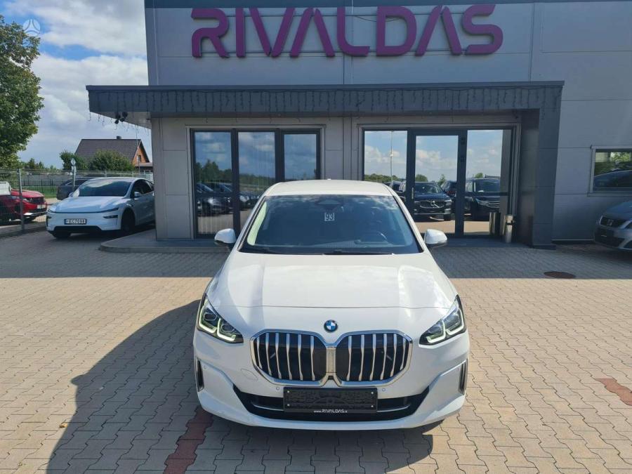 Balts BMW 218 Active Tourer 2022 Šauļi, ar dzinēja tilpumu 2.00 L un nobraukumu 122 tūkst. km par 20500 €, foto 1 vietnē AUTOMOTO.COM.LV