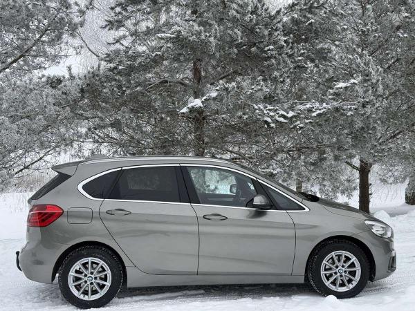Yellow BMW 218 Active Tourer 2015 in Raseiniai, with an engine capacity of 2.00 L and mileage of 236 thousand km for 7950 €, photo 9 on AUTOMOTO.COM.LV