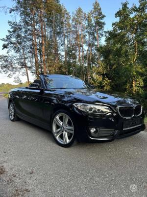 Black BMW 218 2015 in Kaunas, with an engine capacity of 2.00 L and mileage of 184 thousand km for 12900 €, photo 3 on AUTOMOTO.COM.LV