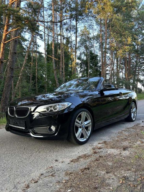 Black BMW 218 2015 in Kaunas, with an engine capacity of 2.00 L and mileage of 184 thousand km for 12900 €, photo 4 on AUTOMOTO.COM.LV