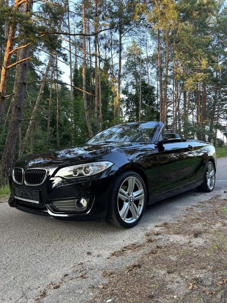 Black BMW 218 2015 in Kaunas, with an engine capacity of 2.00 L and mileage of 184 thousand km for 12900 €, photo 5 on AUTOMOTO.COM.LV