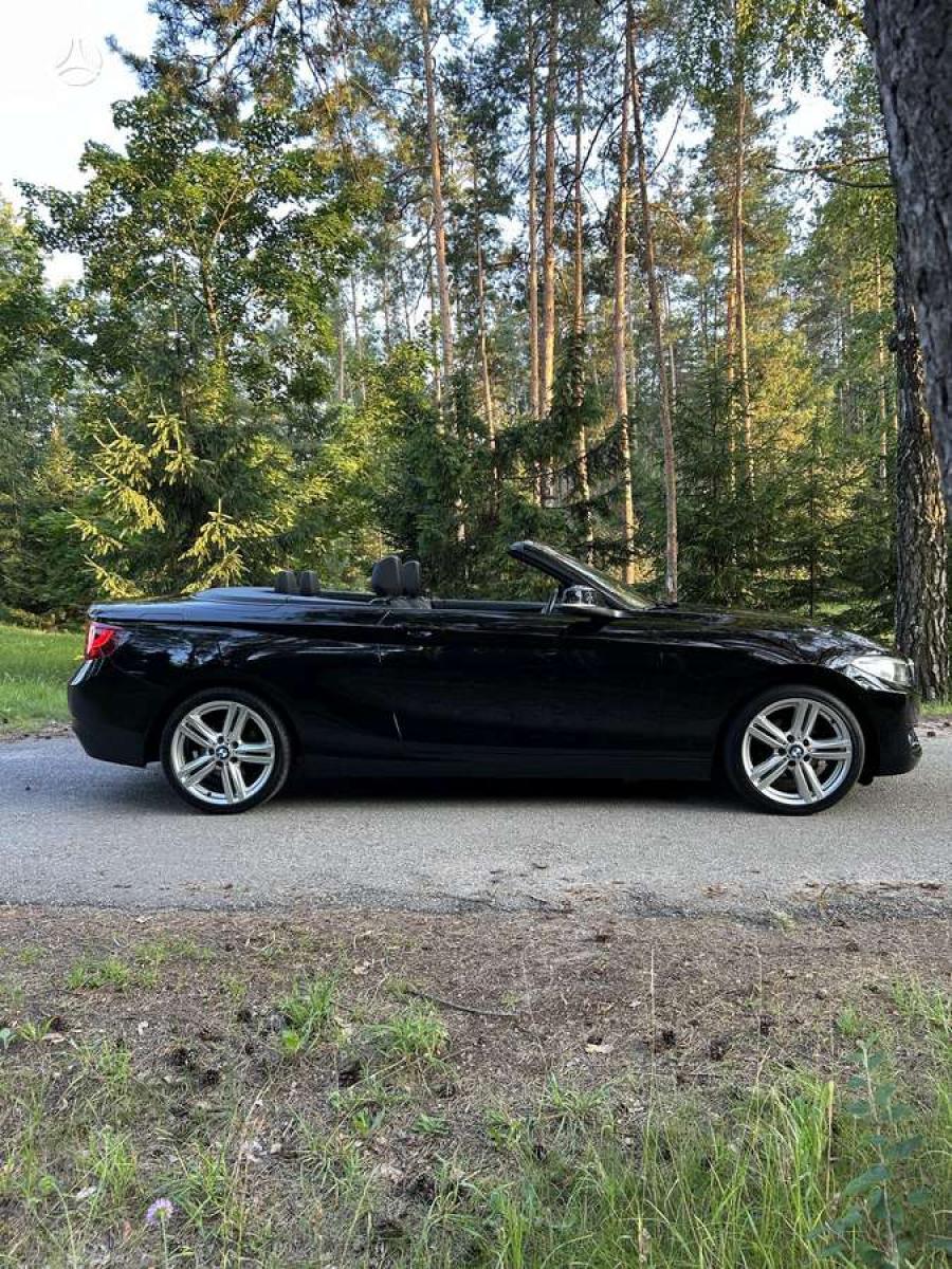 Black BMW 218 2015 in Kaunas, with an engine capacity of 2.00 L and mileage of 184 thousand km for 12900 €, photo 9 on AUTOMOTO.COM.LV