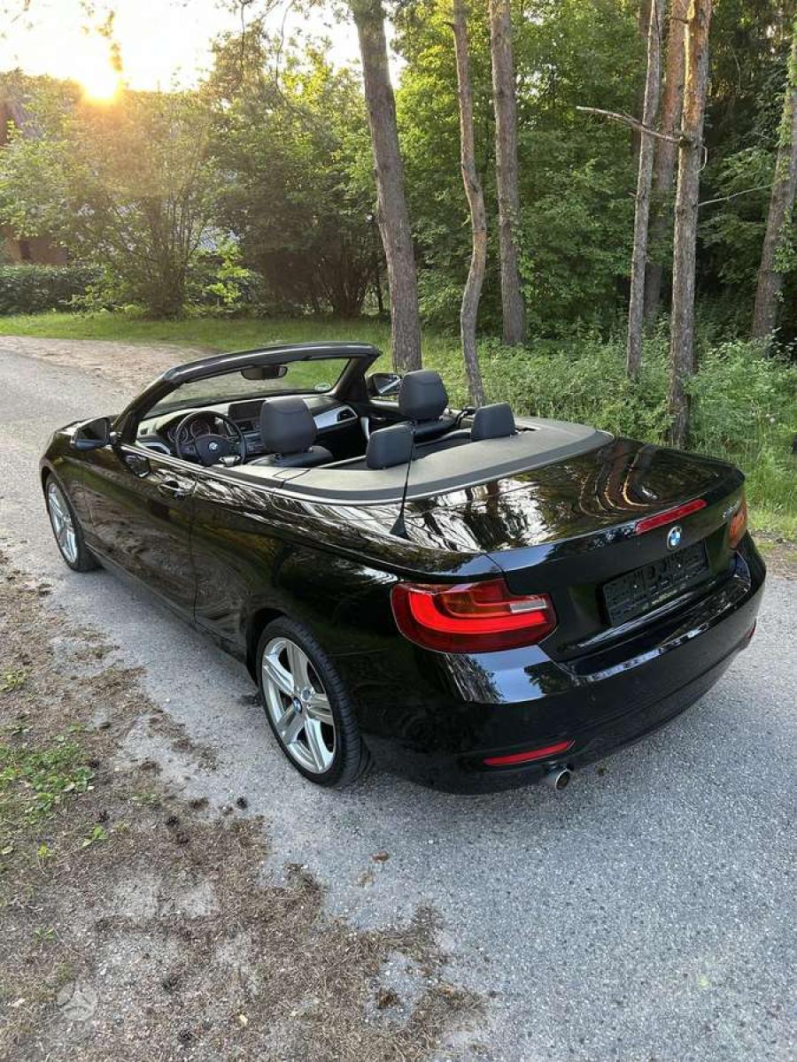 Black BMW 218 2015 in Kaunas, with an engine capacity of 2.00 L and mileage of 184 thousand km for 12900 €, photo 11 on AUTOMOTO.COM.LV