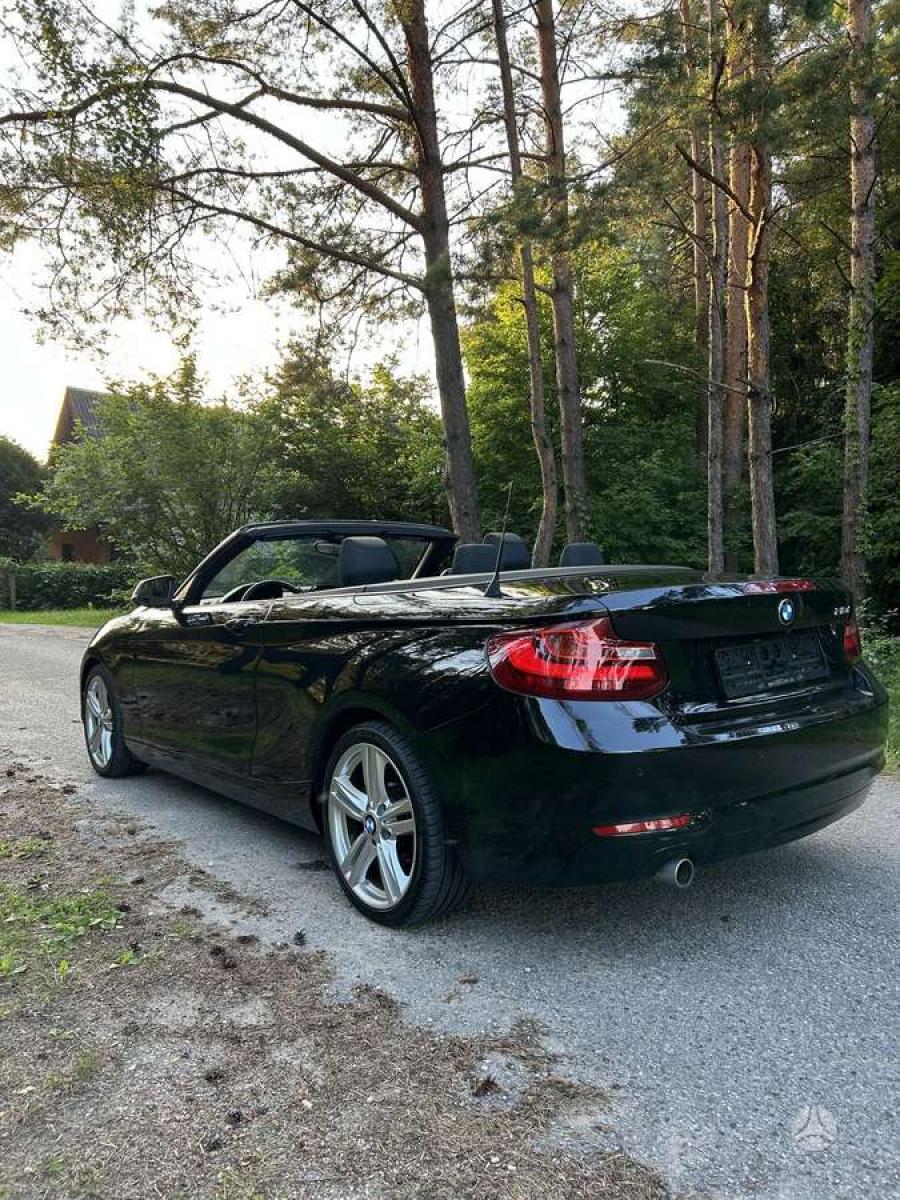 Black BMW 218 2015 in Kaunas, with an engine capacity of 2.00 L and mileage of 184 thousand km for 12900 €, photo 12 on AUTOMOTO.COM.LV