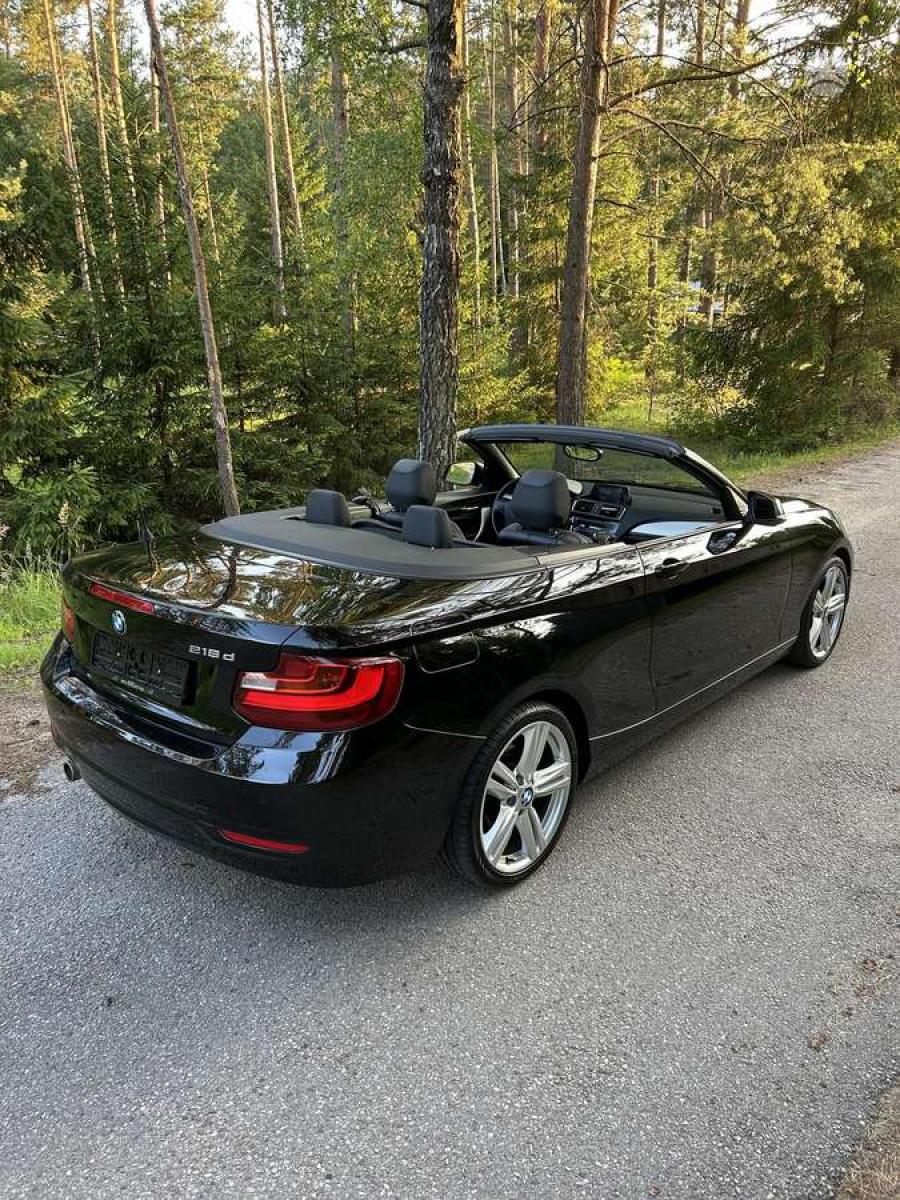 Black BMW 218 2015 in Kaunas, with an engine capacity of 2.00 L and mileage of 184 thousand km for 12900 €, photo 13 on AUTOMOTO.COM.LV