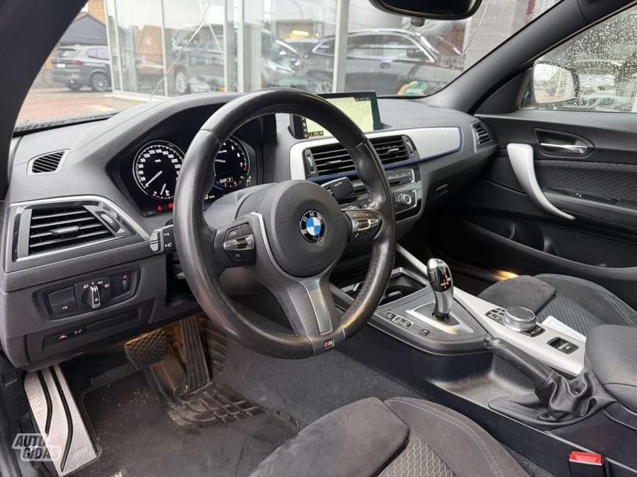 Melns BMW 218 2019 Kauņa, ar dzinēja tilpumu 1.50 L un nobraukumu 60 tūkst. km par 25480 €, foto 7 vietnē AUTOMOTO.COM.LV
