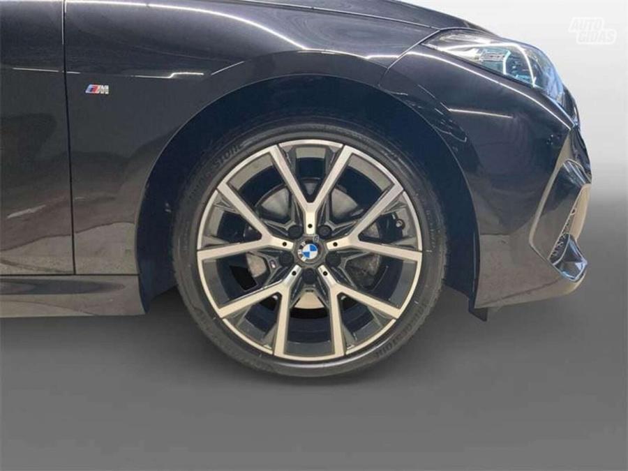 Black BMW 218 2023 in Kaunas, with an engine capacity of 1.50 L and mileage of 14 thousand km for 32697 €, photo 14 on AUTOMOTO.COM.LV