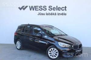 Black BMW 218 2018 in Riga, with an engine capacity of 2.00 L and mileage of 159 thousand km for 13900 €, photo 3 on AUTOMOTO.COM.LV